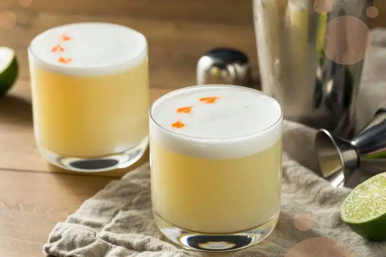 Cocktail Foam: 3 Techniques to Make Foam in Drinks