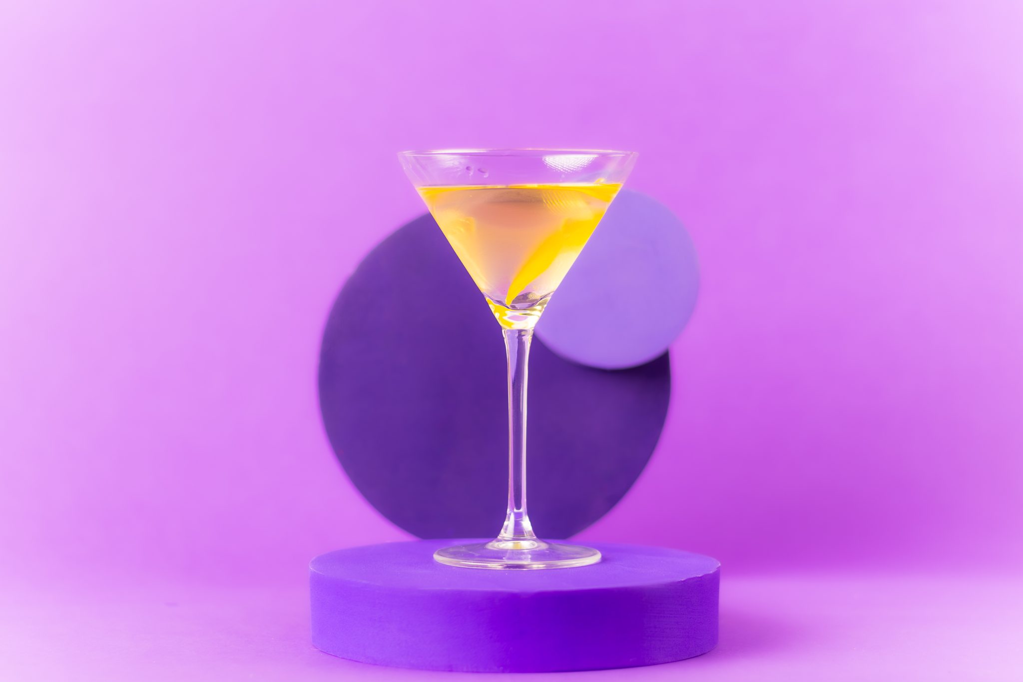 50/50 Martini Cocktail Recipe by DrinksWorld