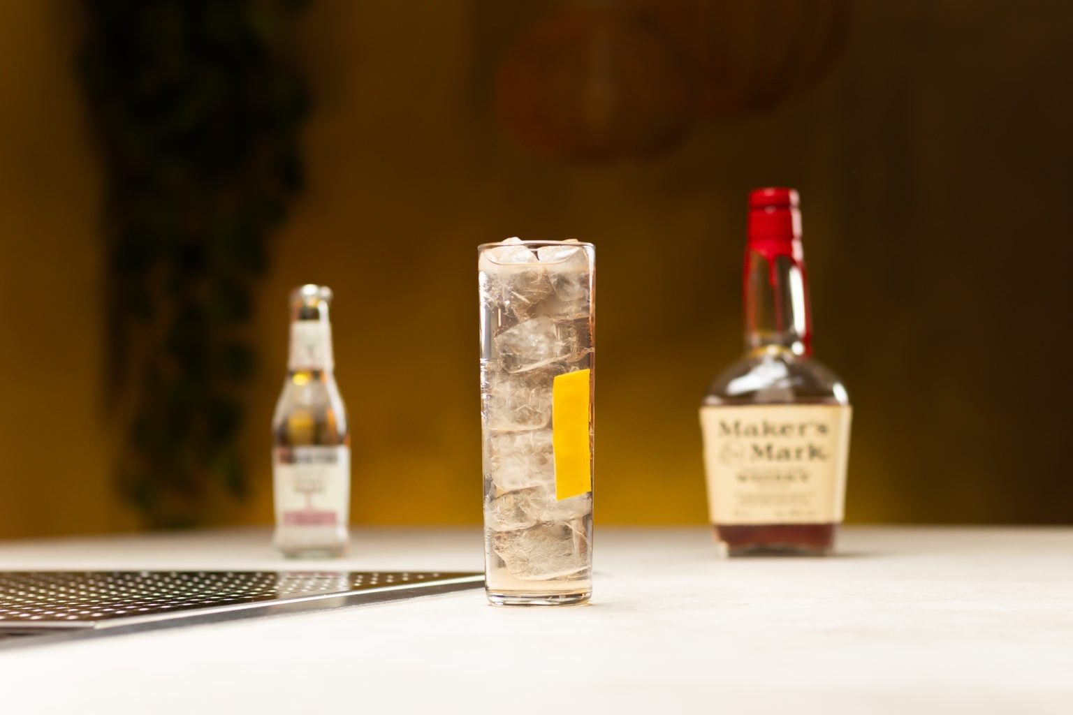 What is a Highball? – A Simple Classic with Endless Possibilities