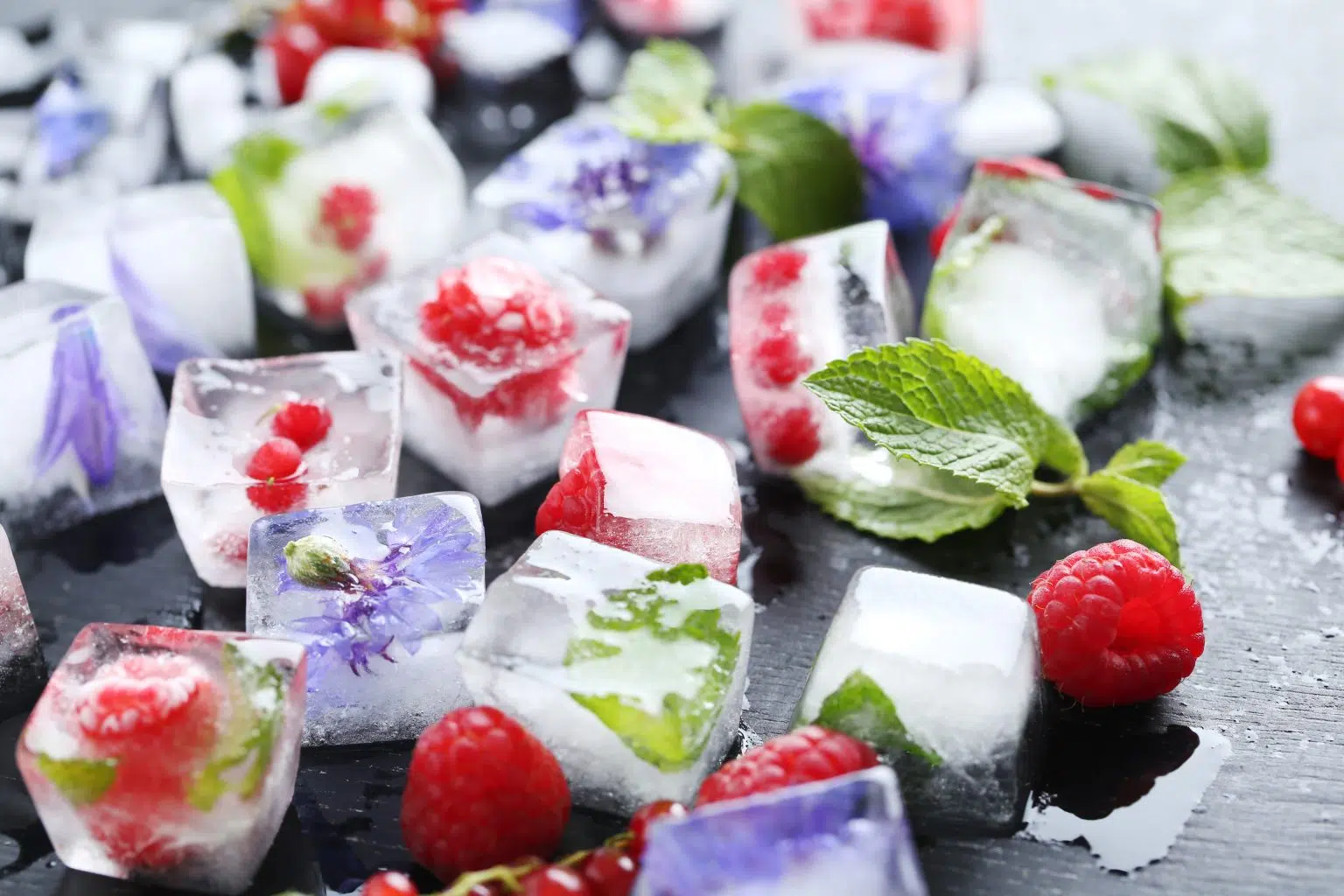 8 Creative Christmas Holiday Cocktail Garnish Ideas