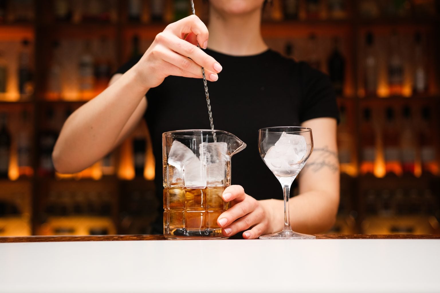 How to Stir a Cocktail: The Art of the Perfect Stir