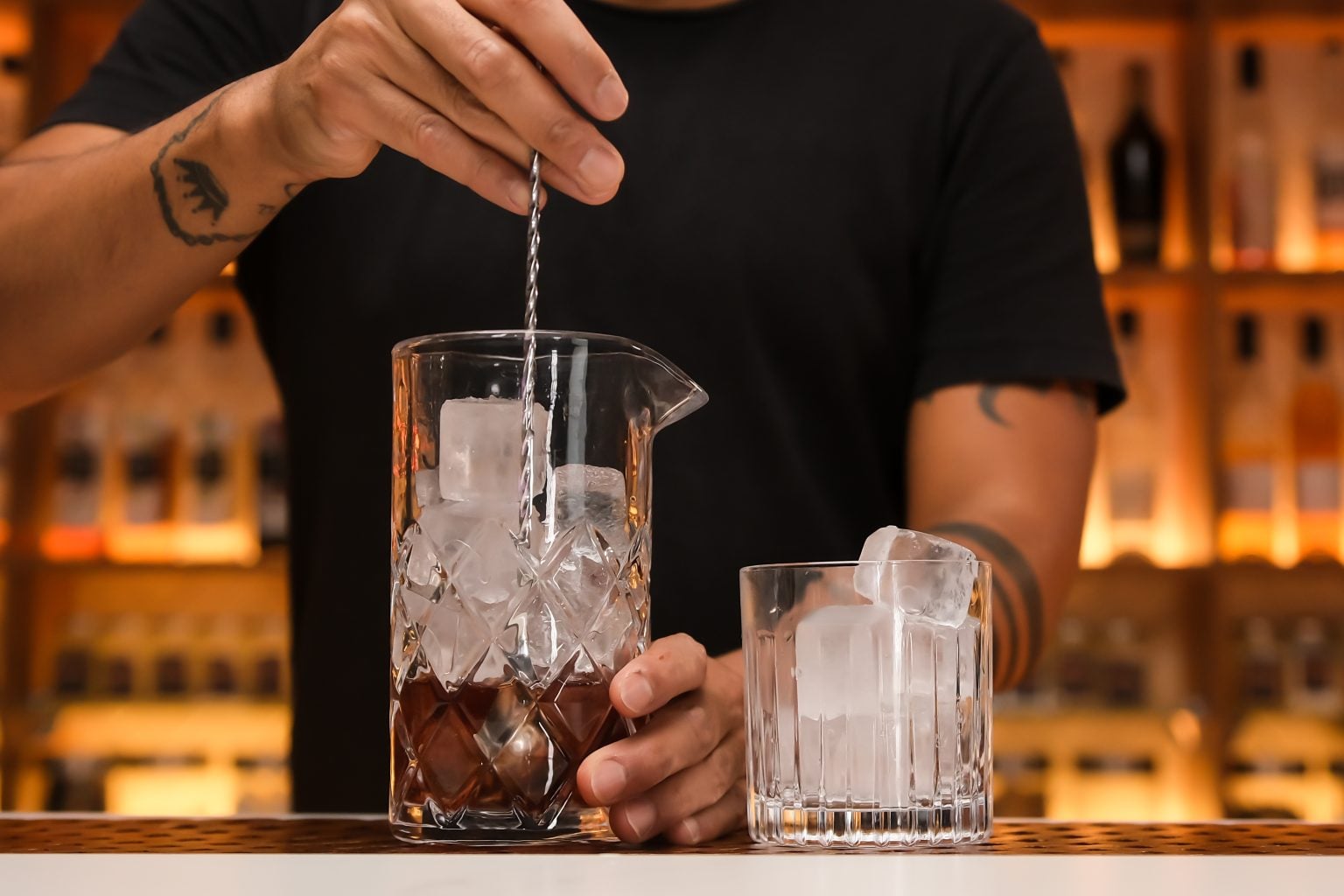 How to Stir a Cocktail: The Art of the Perfect Stir