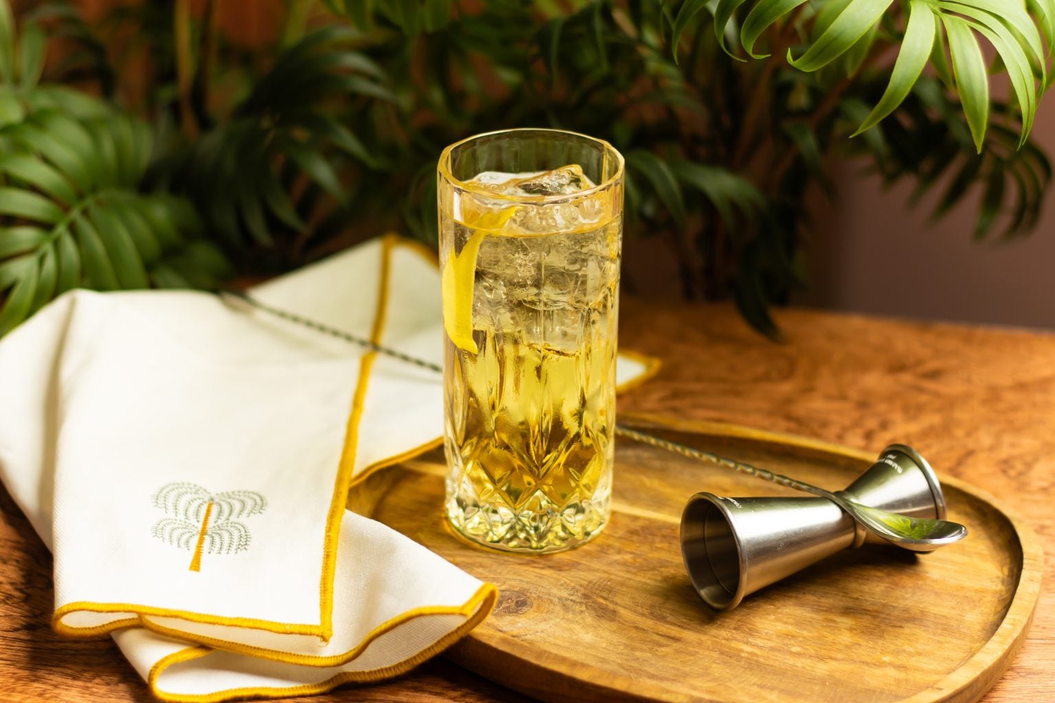 7 and 7 Cocktail Recipe by DrinksWorld