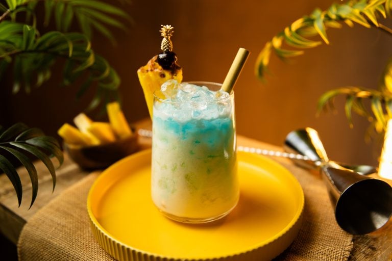 Swimming Pool Cocktail Recipe by DrinksWorld