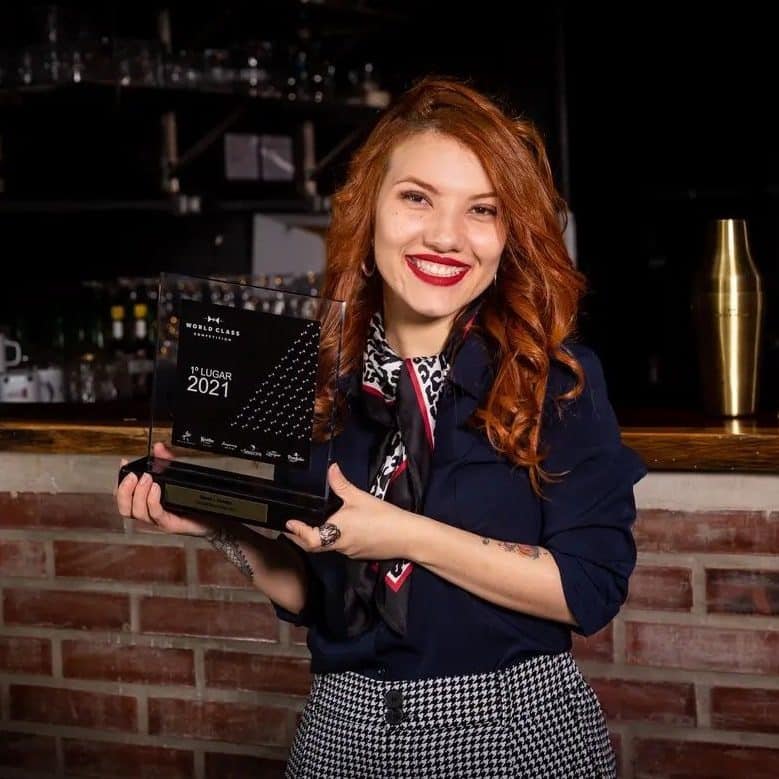 Cocktail Foam: 3 Techniques to Make Foam in Drinks